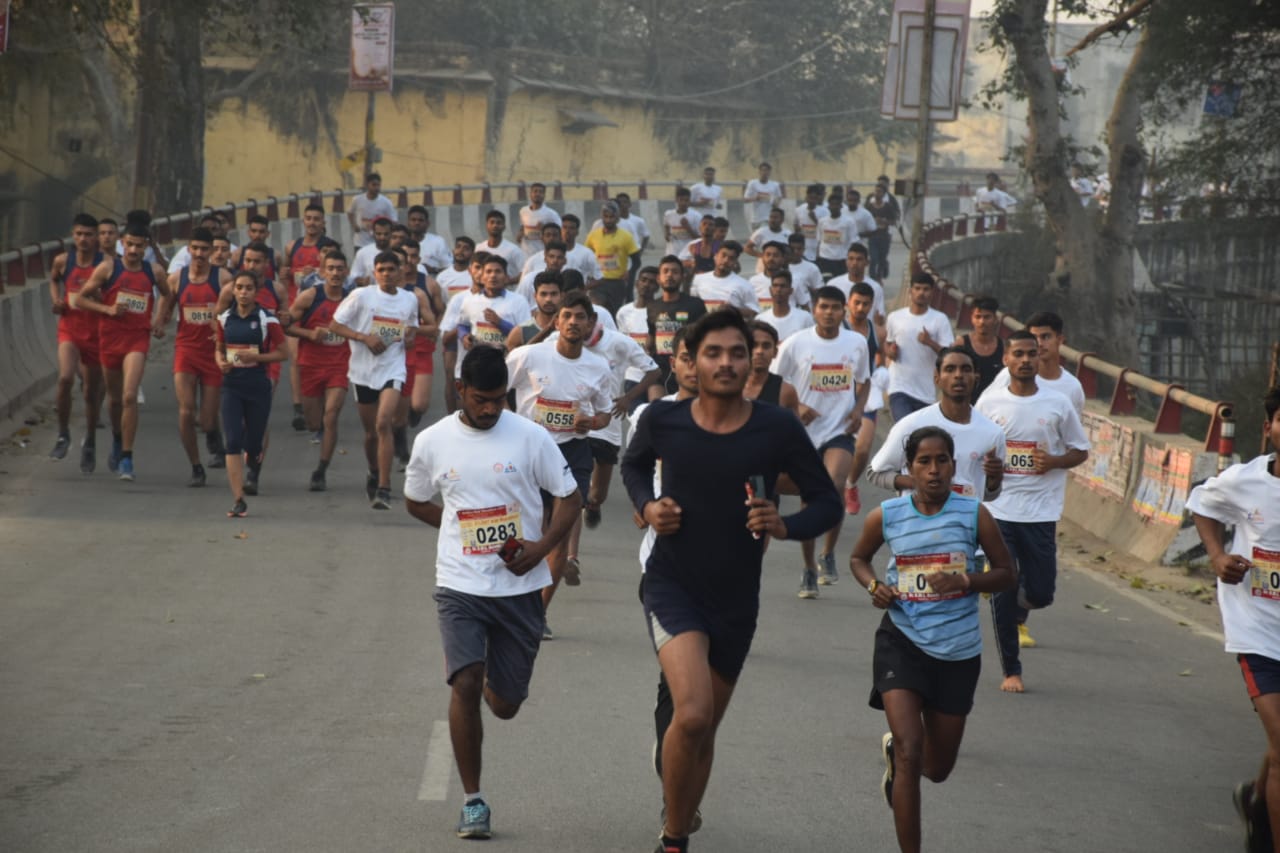 Ayodhya Half Marathon 2021: इलाहाबाद के श्याम और मुजफ्फरनगर की रूबी बनी अयोध्या हाफ मैराथन की ...